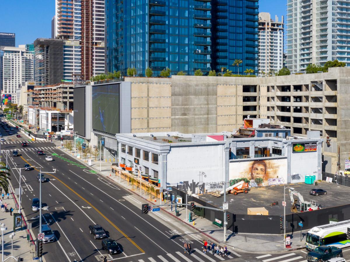 Former Hooters Building at Figueroa and Pico to Make Way for Former Hooters Building at Figueroa and Pico to Make Way for